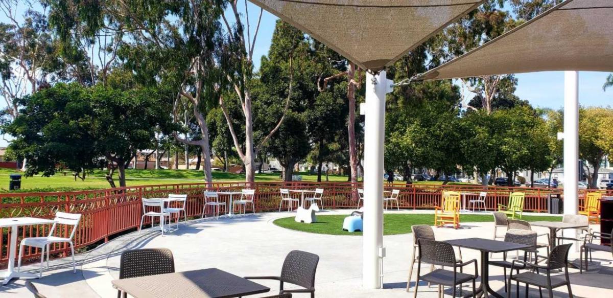 Chula Vista Opens New Library Deck | La Prensa San Diego